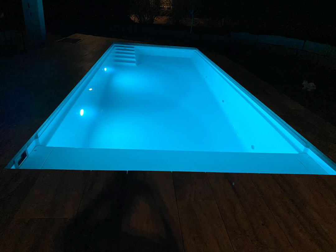 RIVIERA POOLS - POOLBAU MINDER | Swimmingpools, Schwimmbad Bau