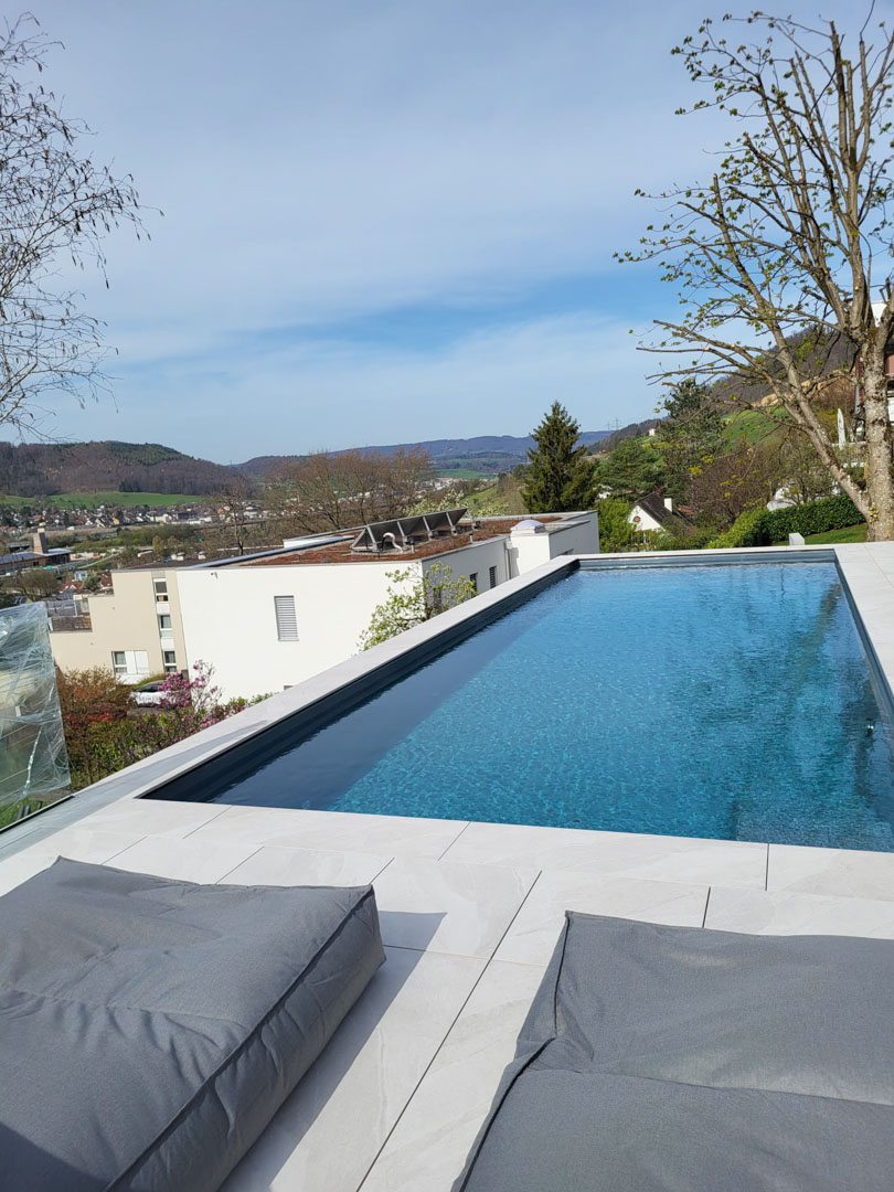 RIVIERA POOLS - POOLBAU MINDER | Swimmingpools, Schwimmbad Bau