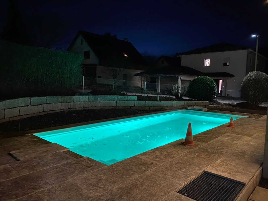 RIVIERA POOLS - POOLBAU MINDER | Swimmingpools, Schwimmbad Bau