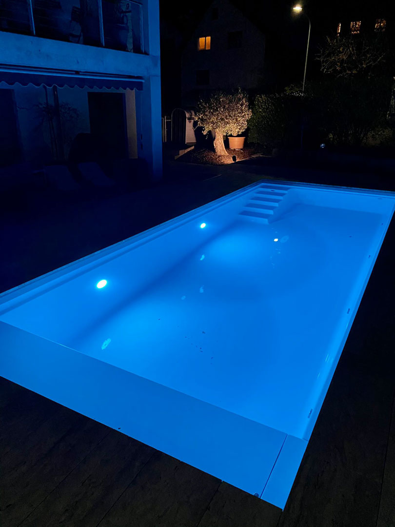 RIVIERA POOLS - POOLBAU MINDER | Swimmingpools, Schwimmbad Bau